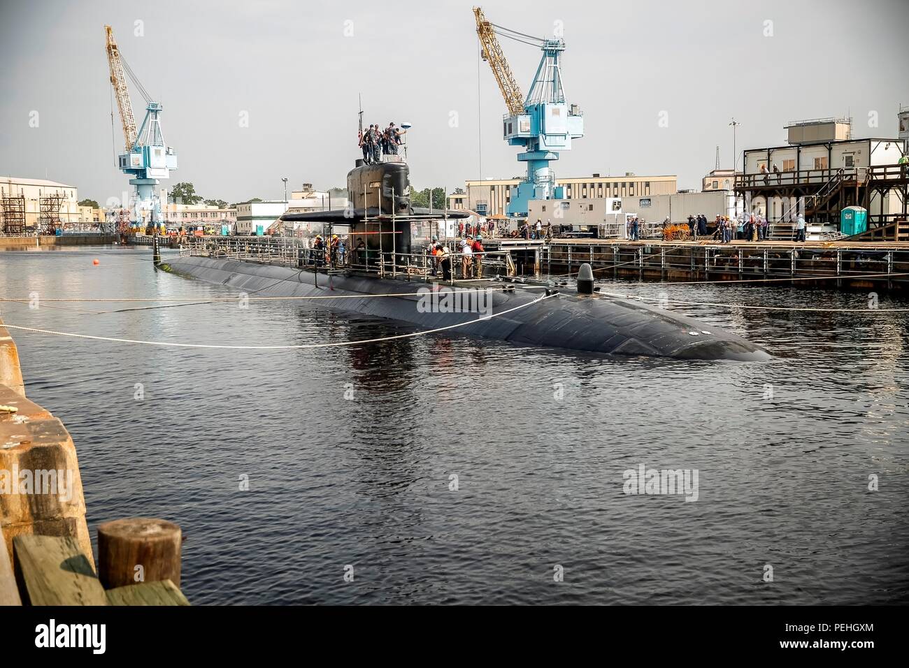 150820-N-MA158-001 NORFOLK, Va. (Aug. 20, 2015) The Los Angeles-class ...