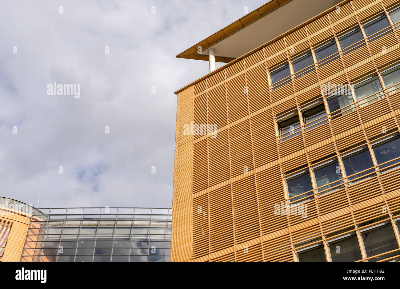 Modern house roof hi-res stock photography and images - Alamy