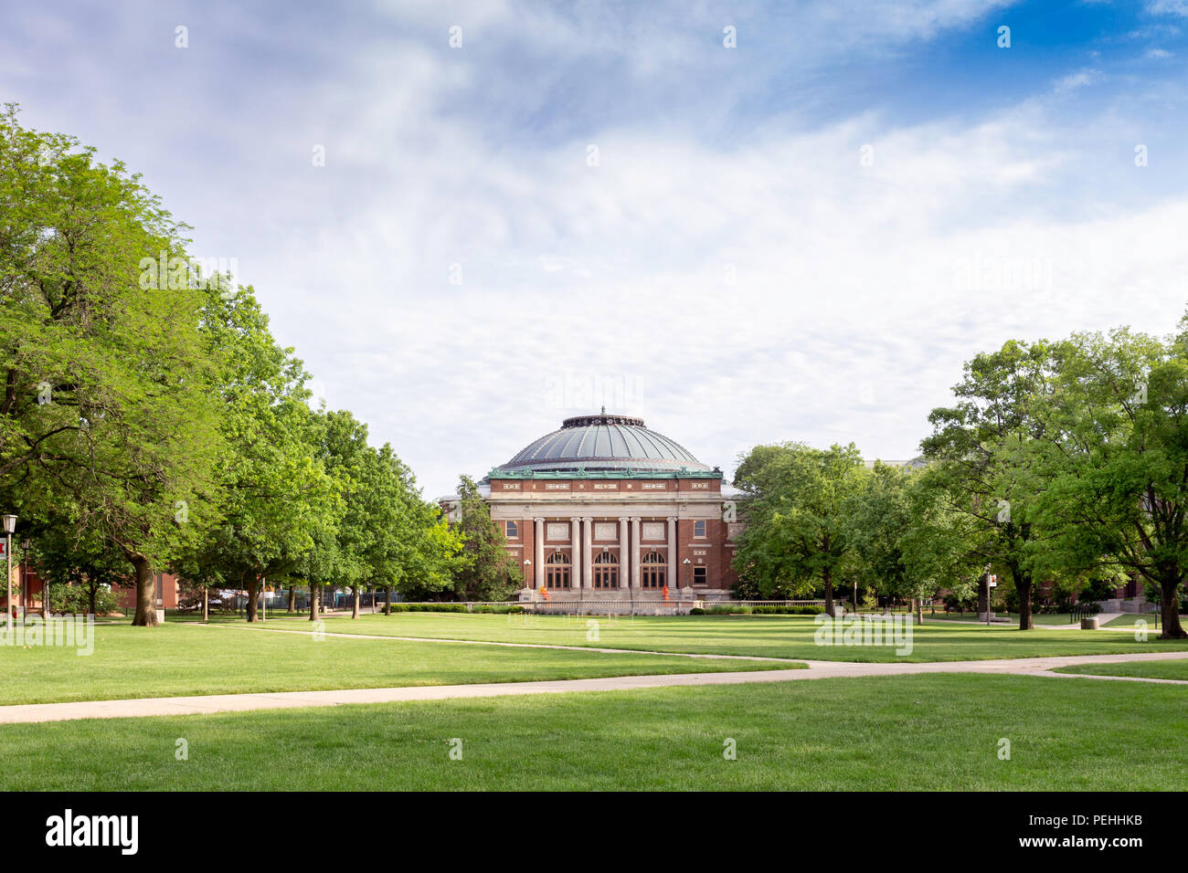 University of illinois urbana champaign hi-res stock photography and ...