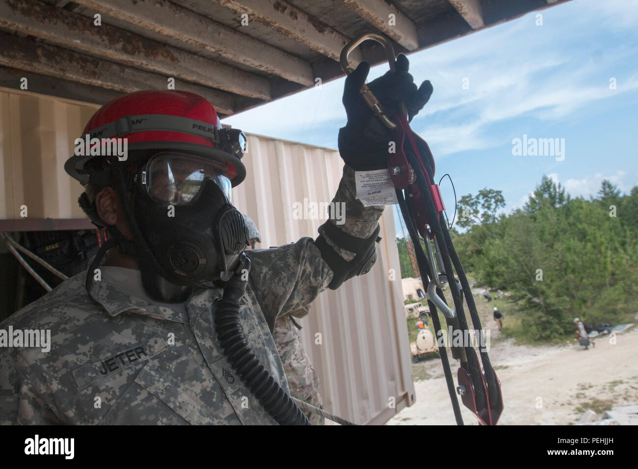 A search and rescue team assigned to 92nd Engineer Battalion, Fort ...