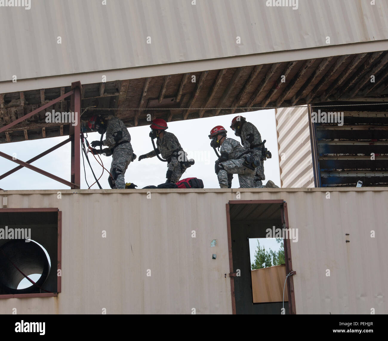 A search and rescue team assigned to 92nd Engineer Battalion, Fort ...
