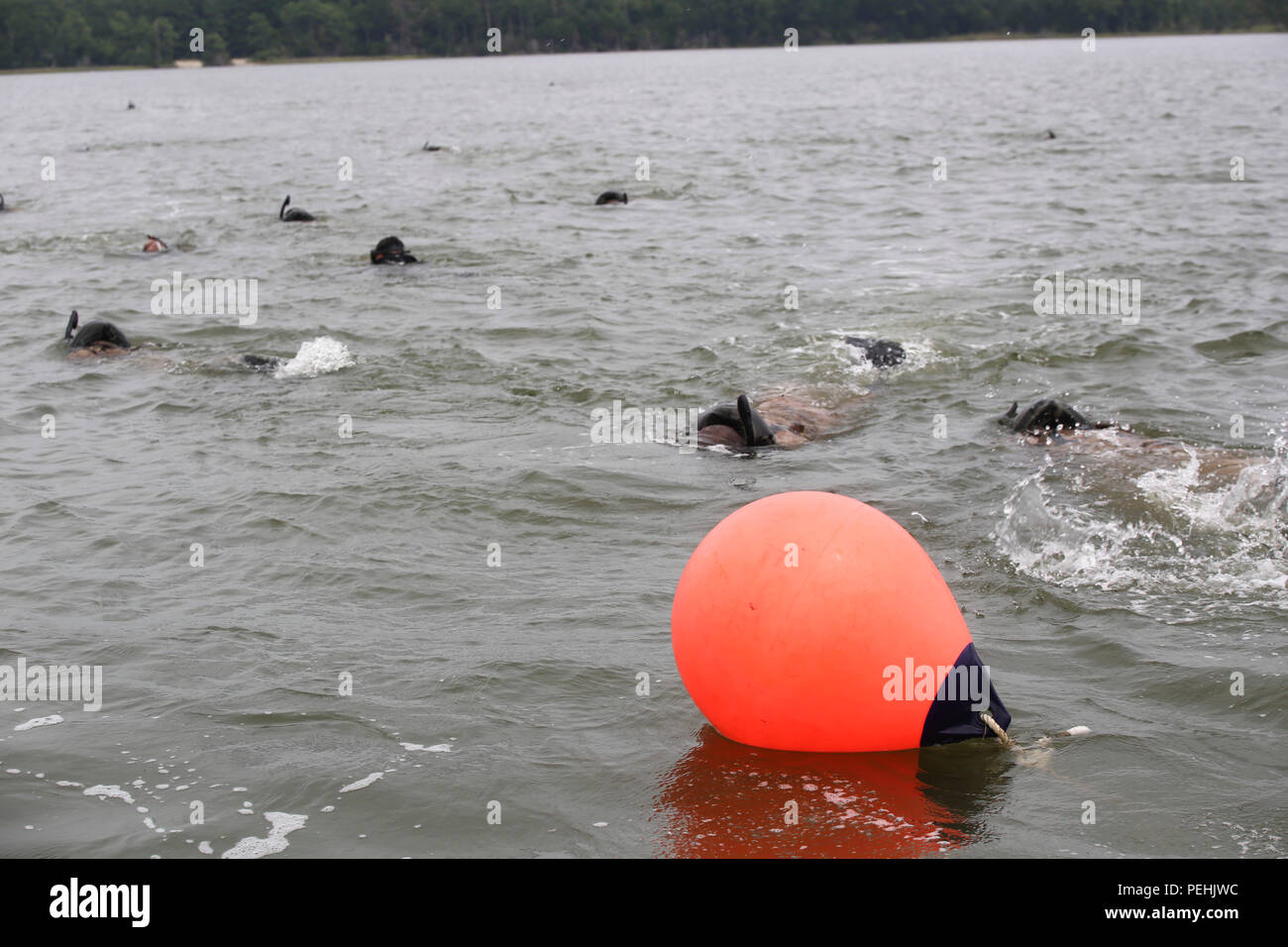 Marines with 2nd Reconnaissance Battalion conduct the 1,000 meter open ...