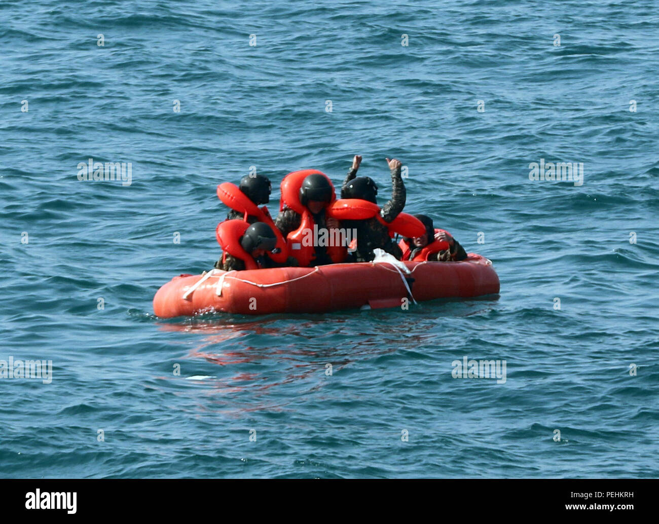 Air crew members from the 1st Battalion, 137th Aviation Regiment, 185th ...