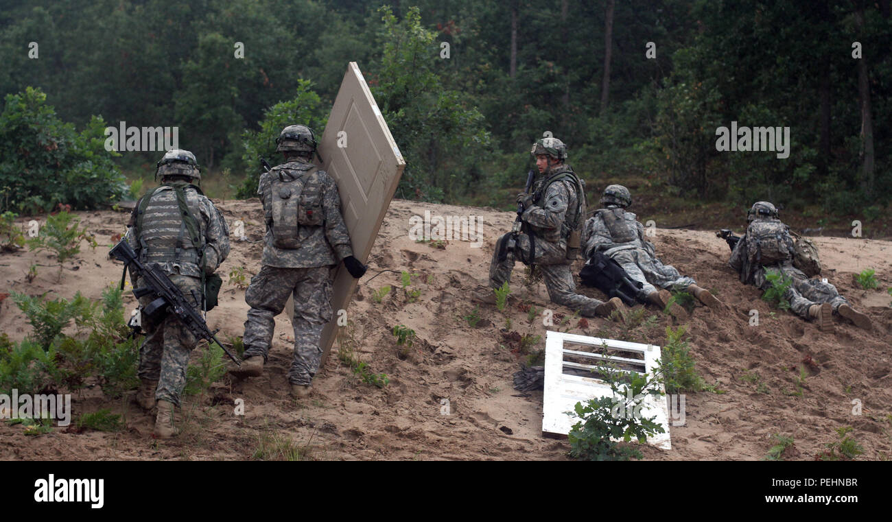 Ohio National Guard Soldiers from the St. Marys, Ohio, Company A ...