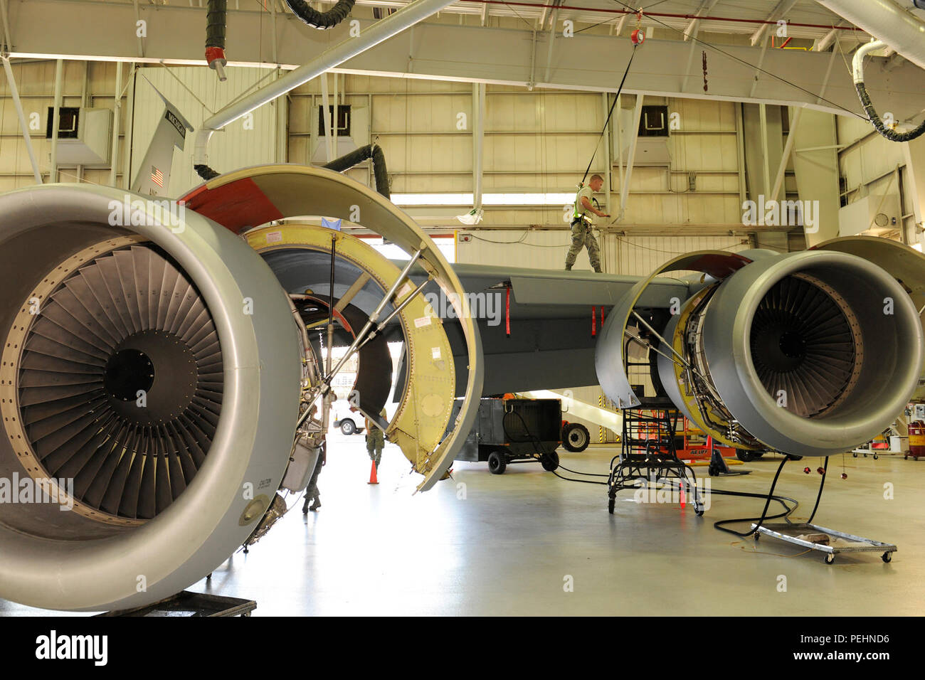 Tech. Sgt. Tim Kelly of the 191st Aircraft Maintenance Squadron engages ...