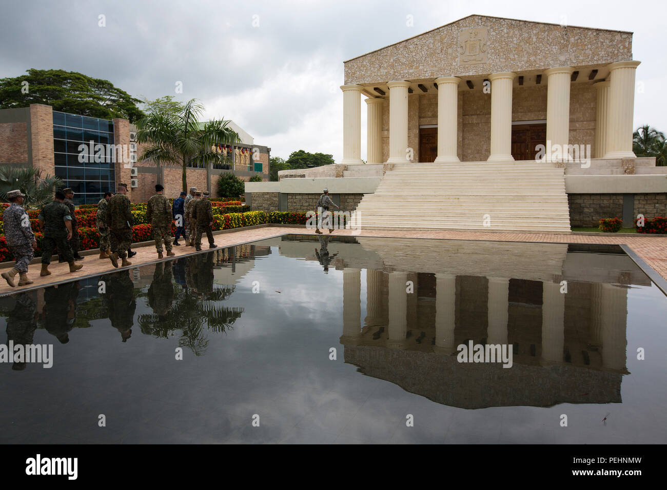 Senior naval infantry leaders of the Western Hemisphere tour the ...