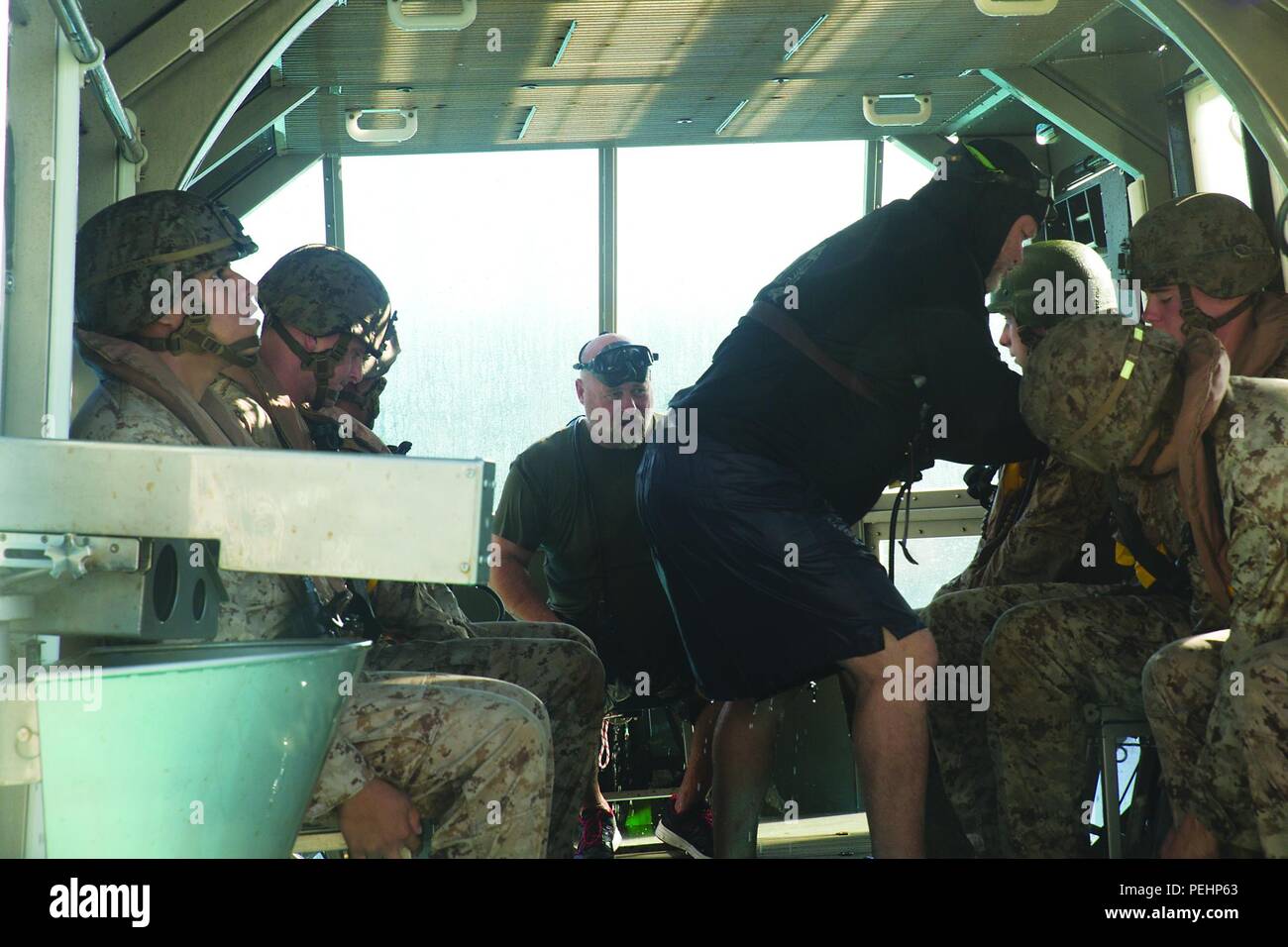 Modular amphibious egress training hi-res stock photography and images ...