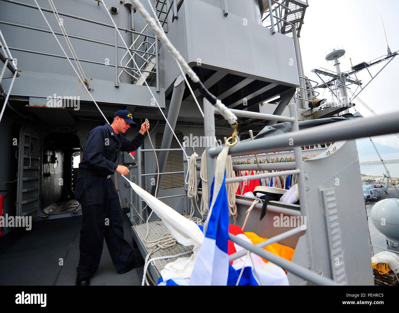 150830-N-YL053-098 BUSAN, Republic of Korea (Aug. 30, 2015 ...