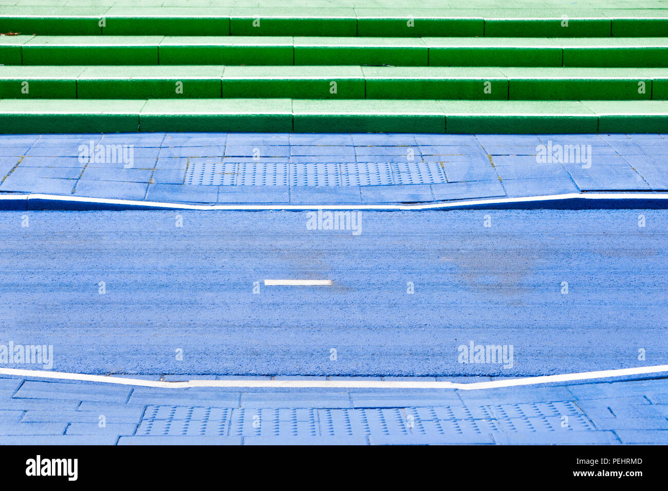 Green steps hi-res stock photography and images - Alamy