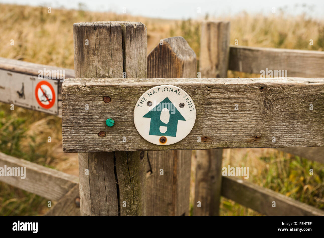 National trust sign coastal path hi-res stock photography and images ...