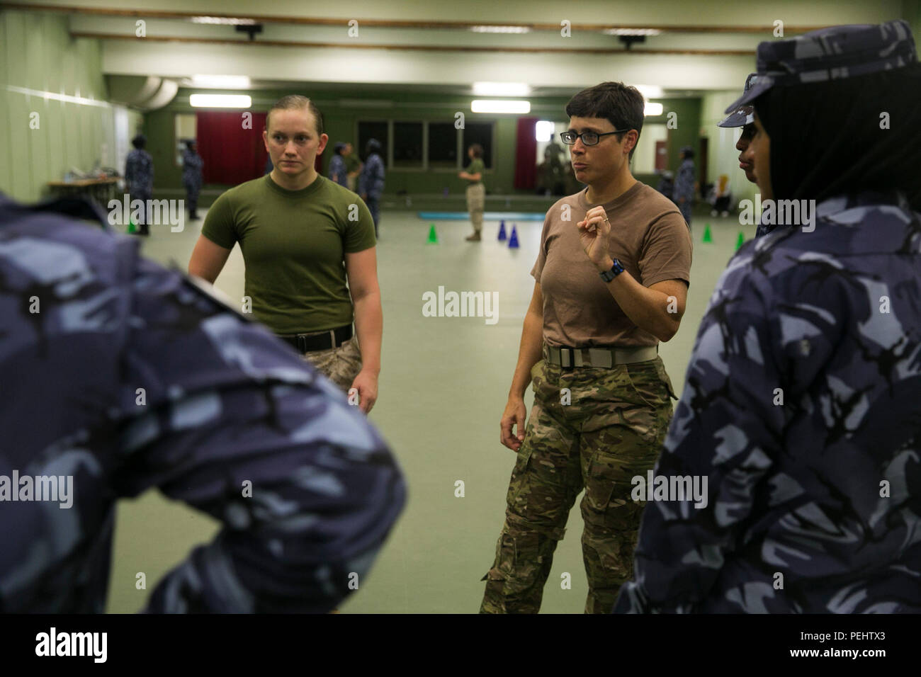 QATAR (Aug 18, 2015) U.S. military personnel with the Female Partner ...
