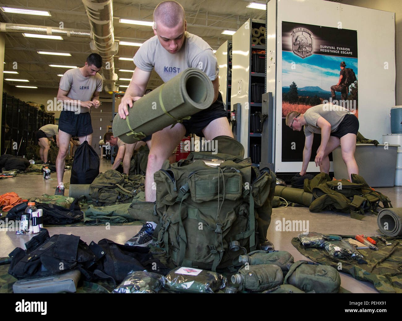 A U.S. Air Force Airman Survival, Evasion, Resistance, Escape (SERE ...