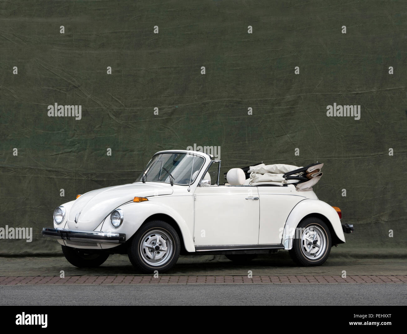 1979 VW Beetle convertible Stock Photo - Alamy