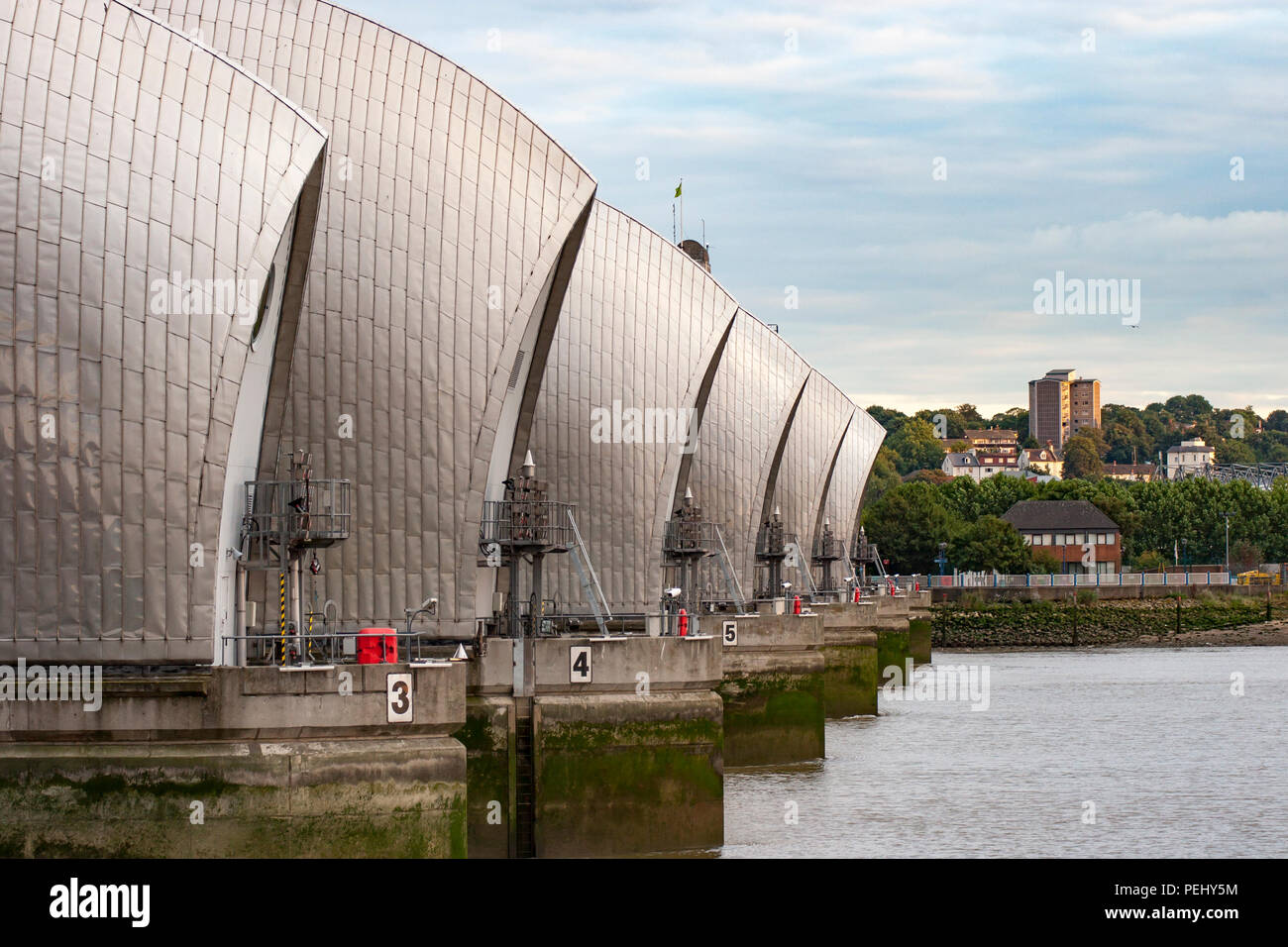 Flood barrier hi-res stock photography and images - Alamy