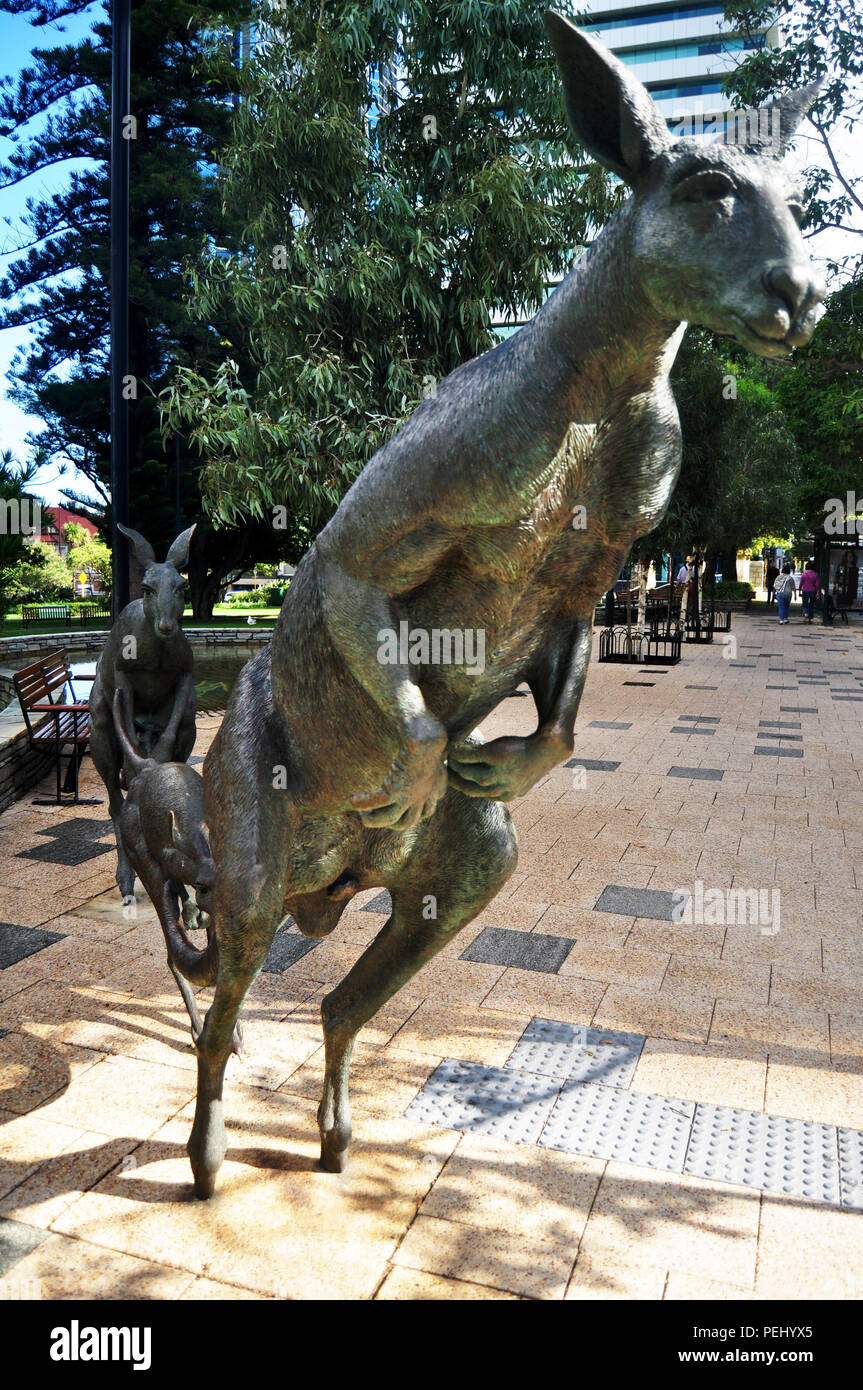 Kangaroo statue australia hi-res stock photography and images - Alamy