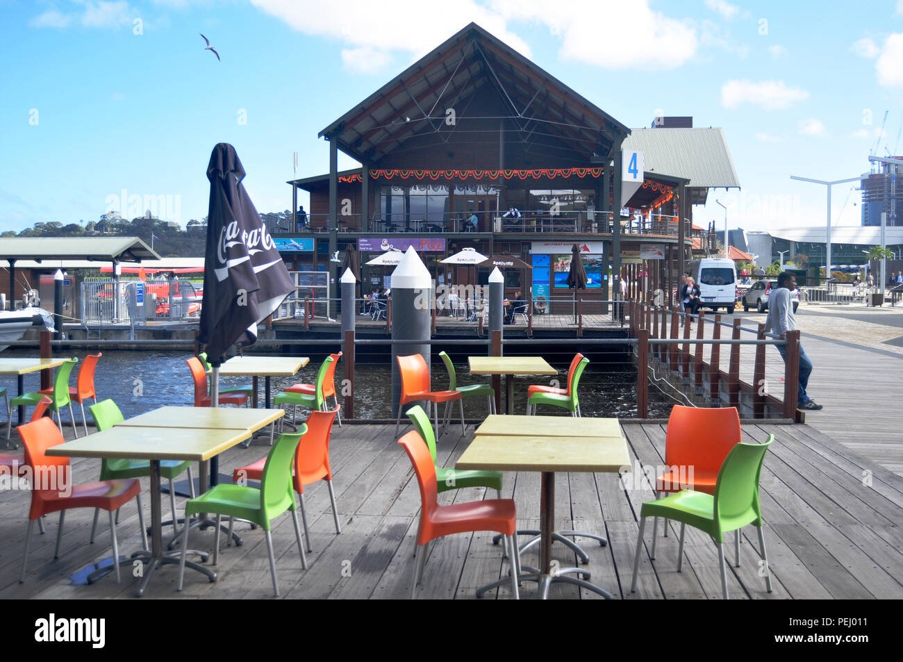 Elizabeth quay perth restaurant hi-res stock photography and images - Alamy