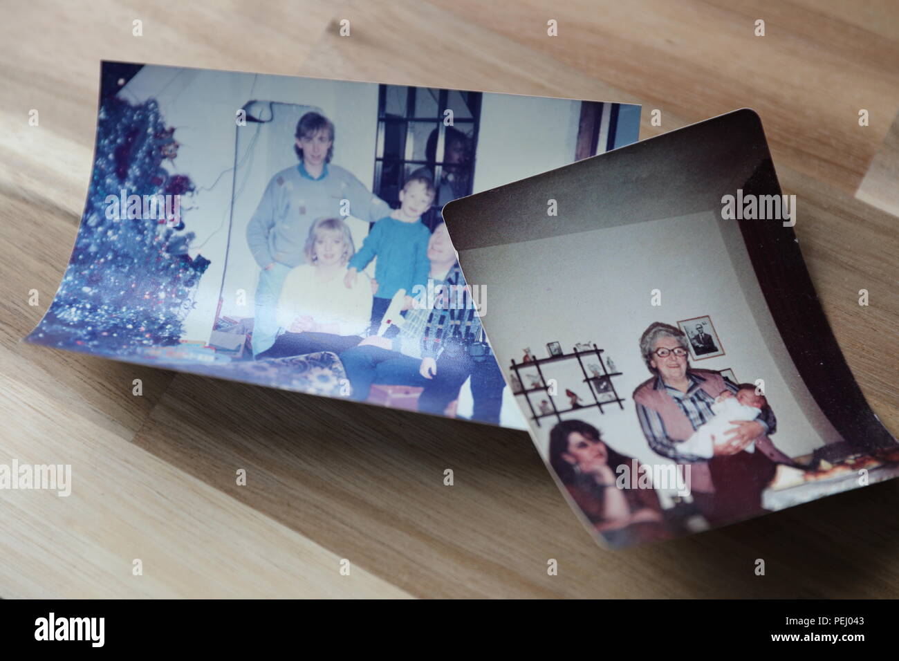Family colour photo album hi-res stock photography and images - Alamy