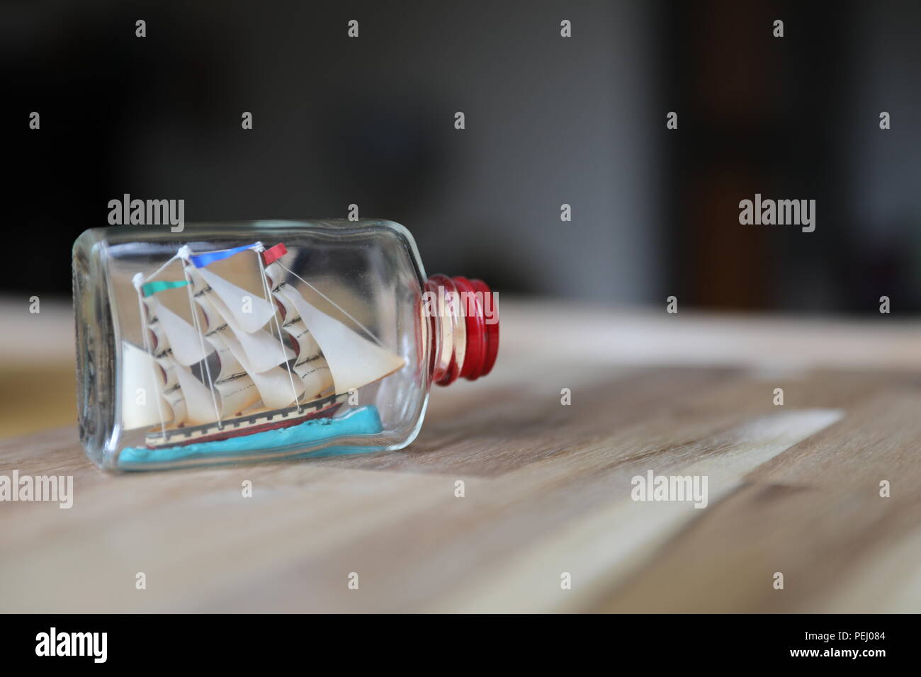 Ship in bottle hi-res stock photography and images - Alamy