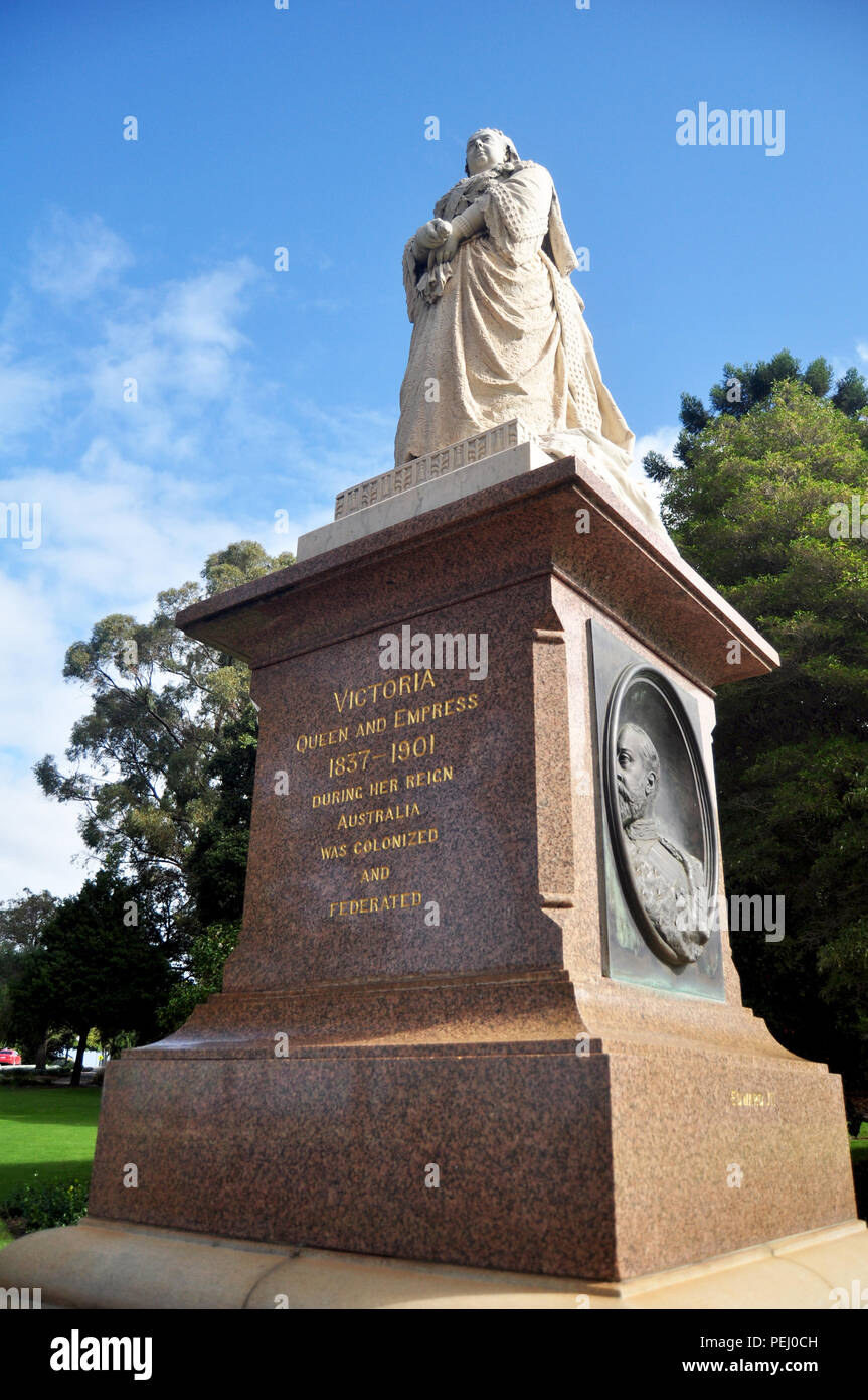 Queen victoria and emperor monument in garden for Australian people and ...