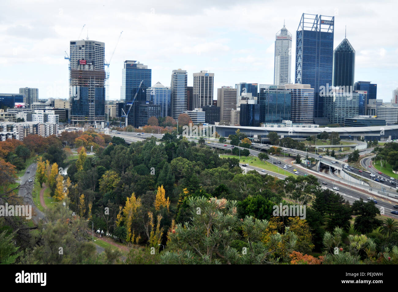 Perth Skyscraper Construction Building Stock Photos & Perth Skyscraper ...
