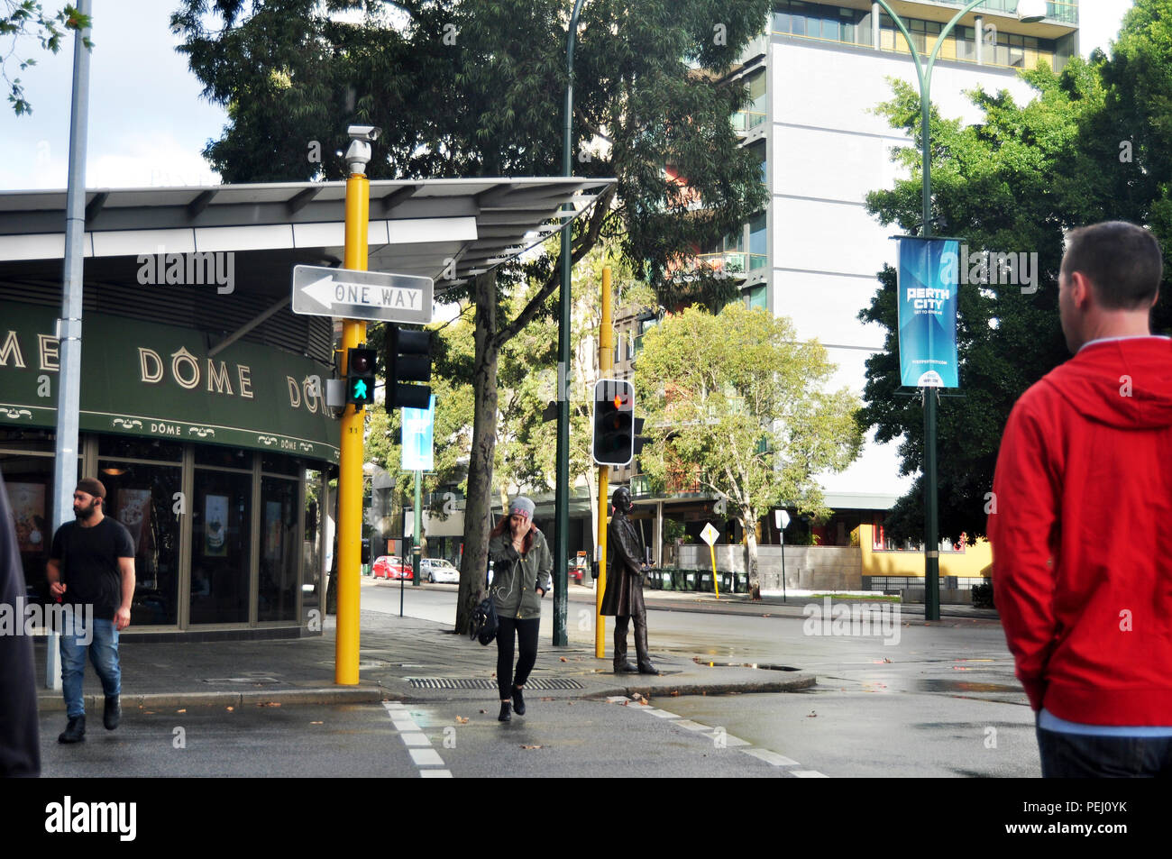 Australian pedestrian crossing sign hi-res stock photography and images ...