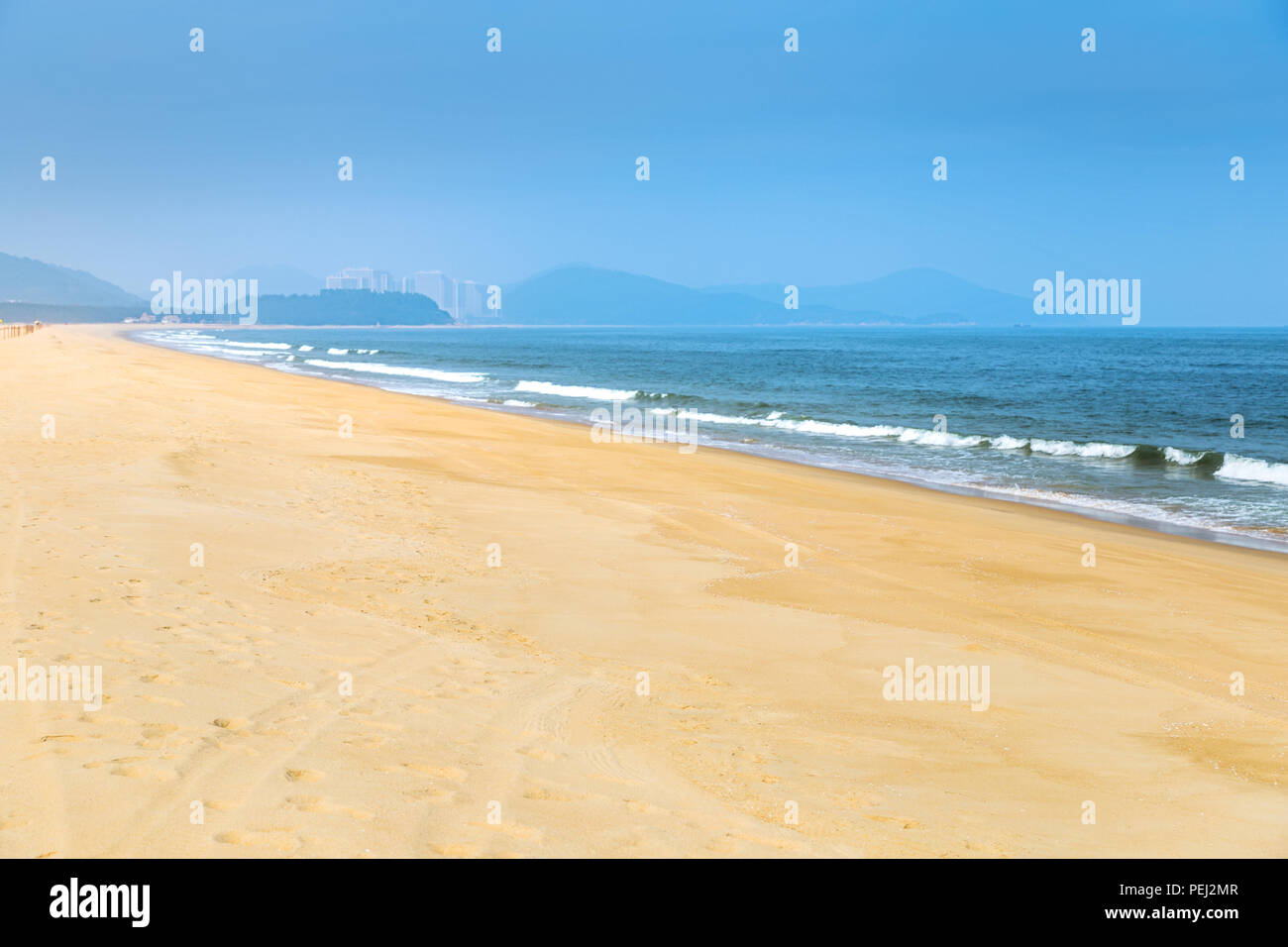 Natural scenery of beach and beach Stock Photo - Alamy