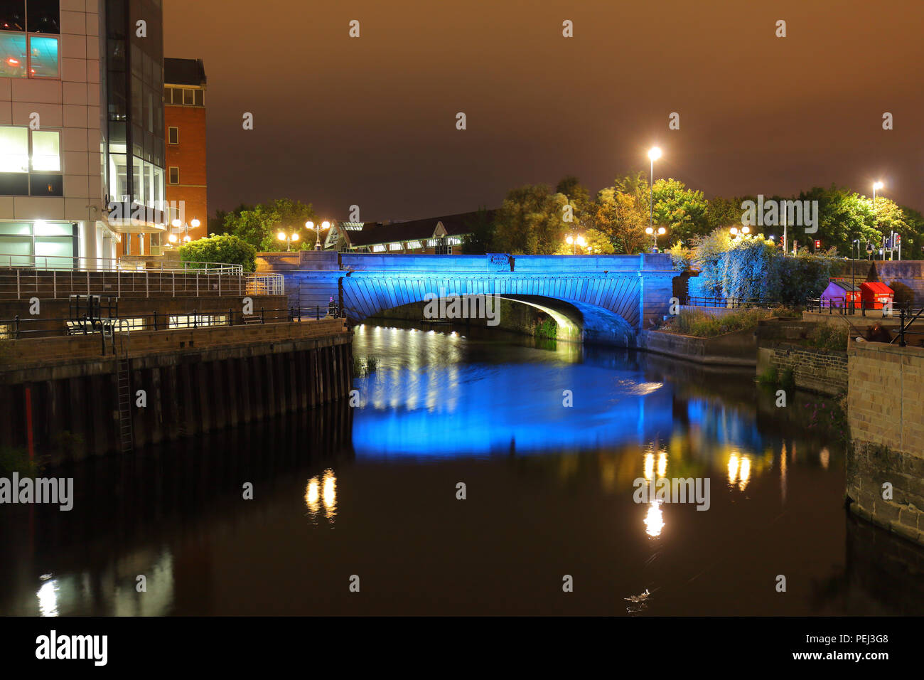 Victorian illuminated bridge hi-res stock photography and images - Alamy