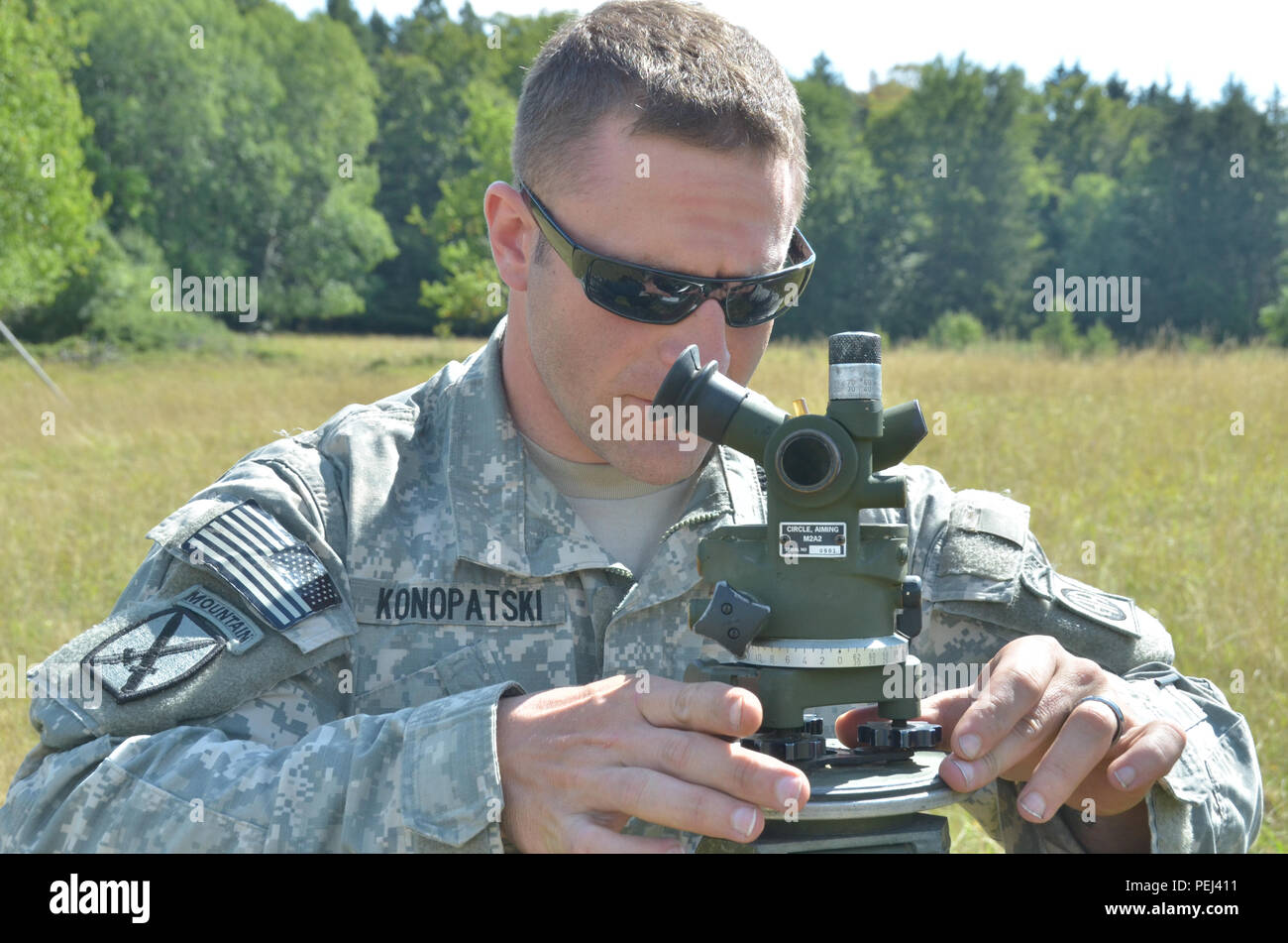 M2 aiming circle hi-res stock photography and images - Alamy