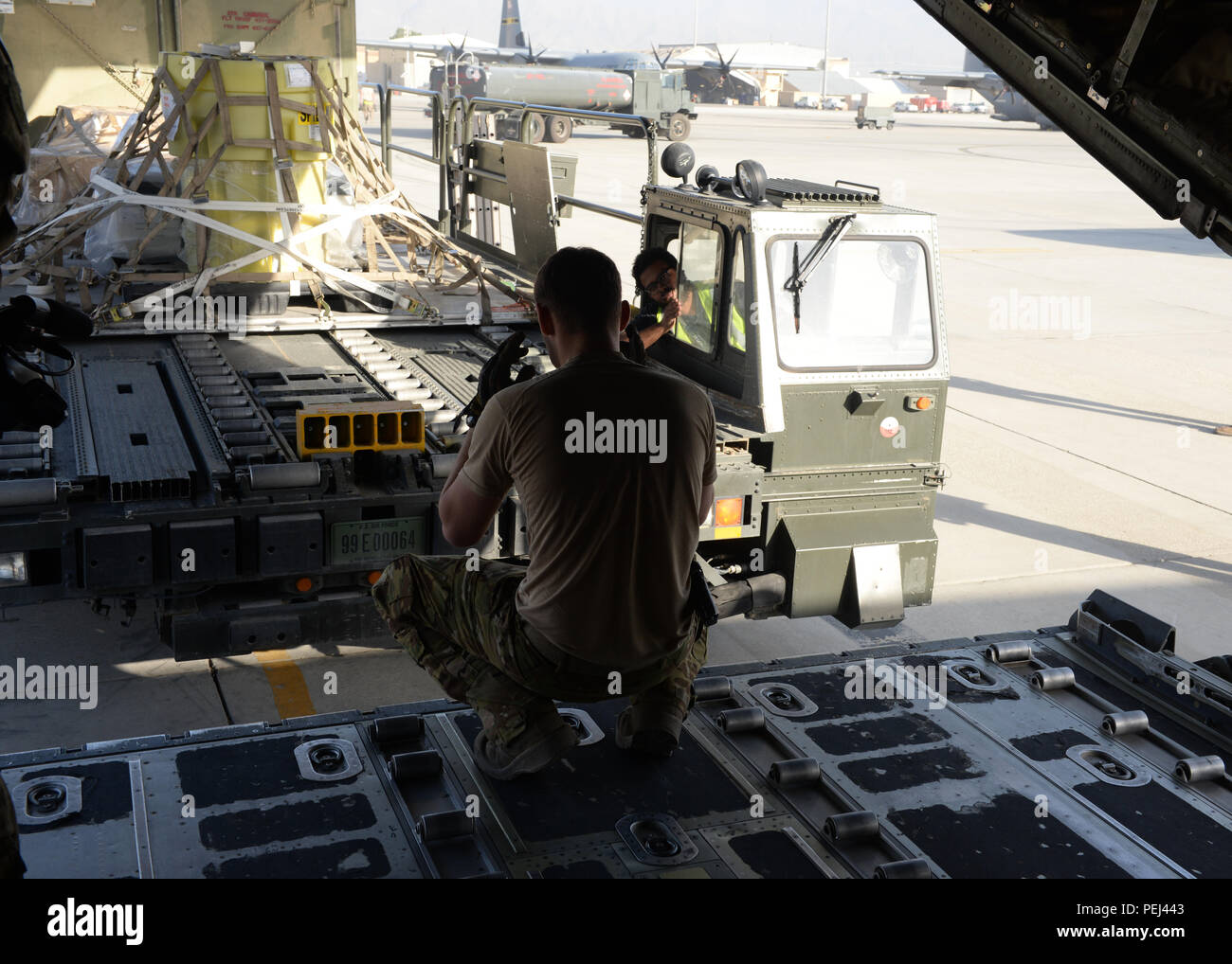 U.S. Air Force Staff Sgt. Casey Strauss, 774th Expeditionary Airlift ...