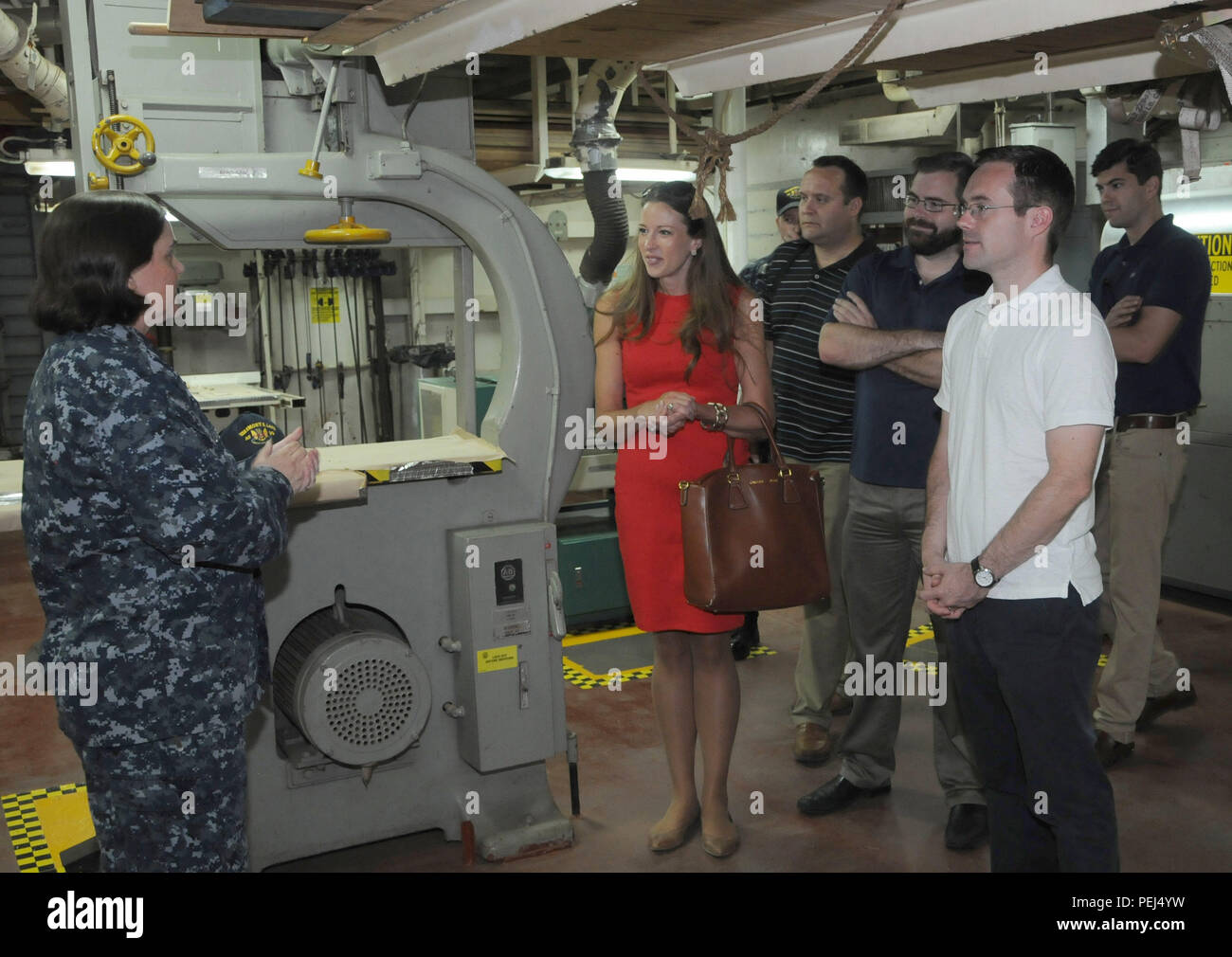 150822-N-ZZ999-206 U.S. NAVAL BASE GUAM (Aug. 22, 2015) - Hull ...