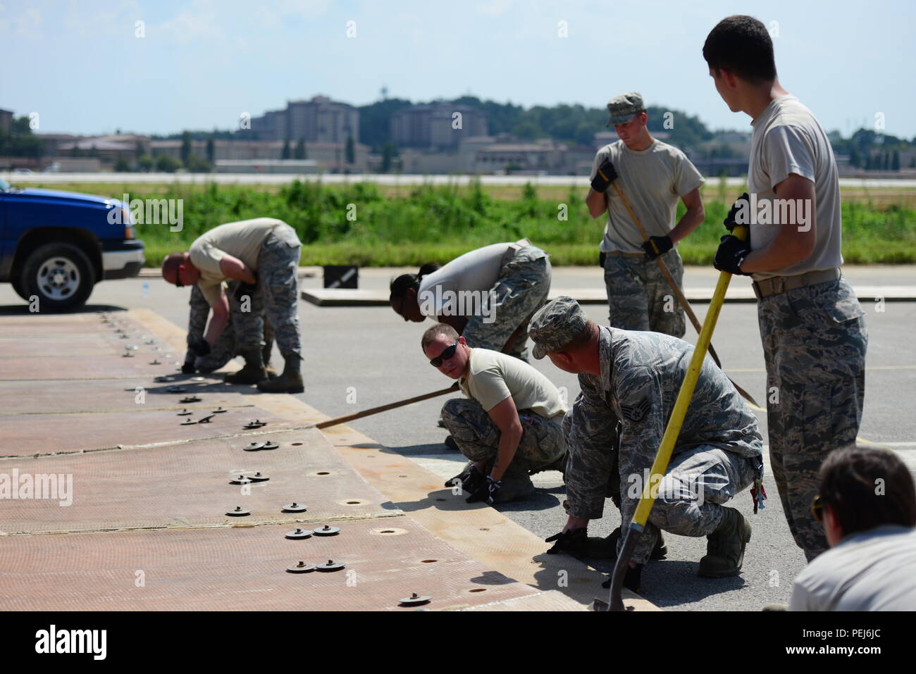 Rapid runway repair hi-res stock photography and images - Alamy