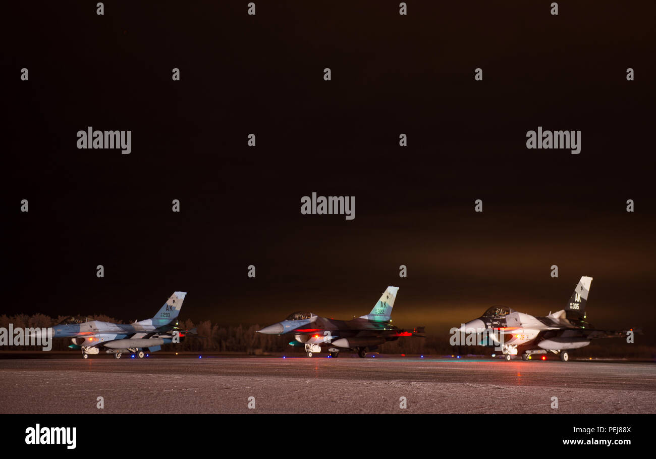 Checkered flag 2015 exercise hi-res stock photography and images - Alamy