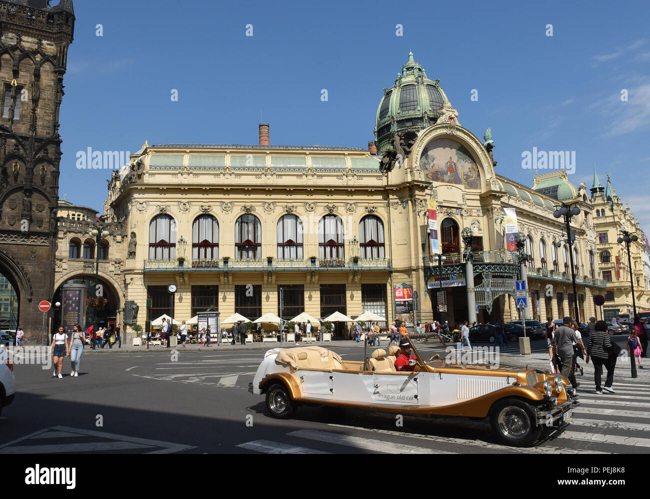 Municipal house prague hi-res stock photography and images - Alamy