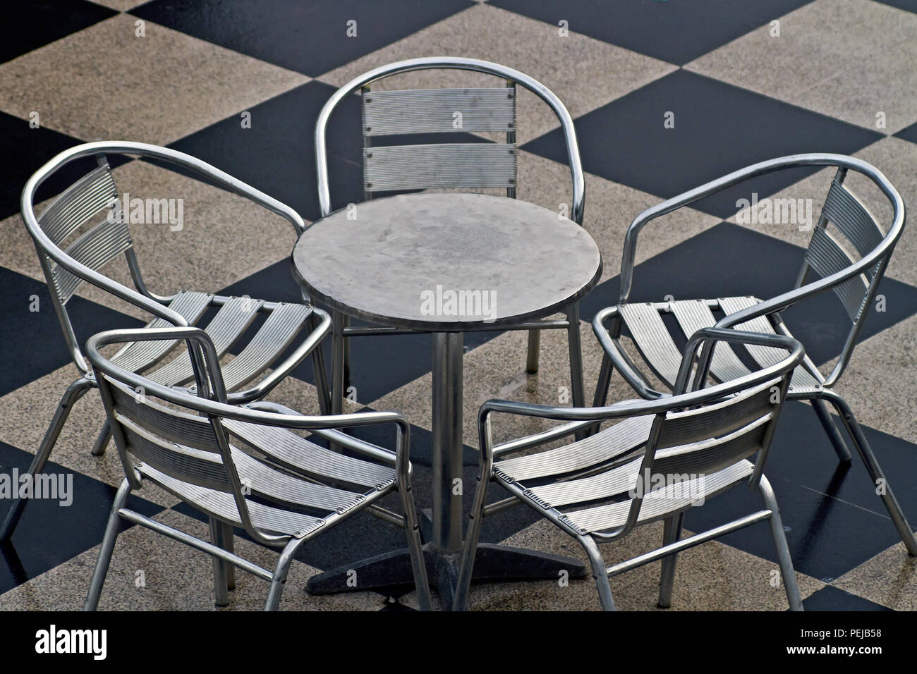 Checkerboard patterns hi-res stock photography and images - Alamy