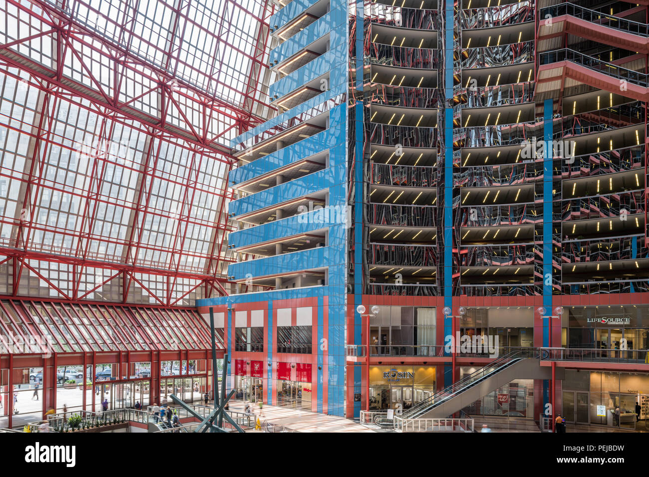 Interior atrium of the James R. Thompson Center - State of Illinois ...