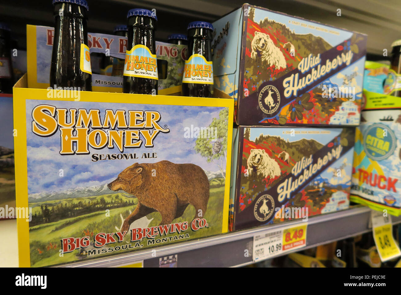 American retail craft store chain hi-res stock photography and images ...