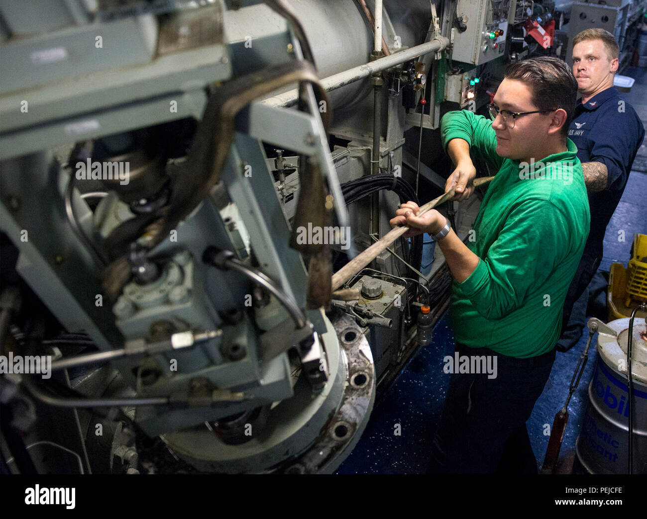 Arresting gear engine hi-res stock photography and images - Alamy