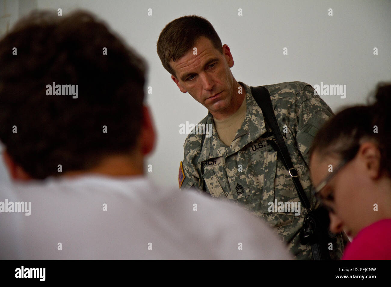 Sgt. 1st Class Steve Leach from 1st Battalion, 169th Aviation Regiment ...