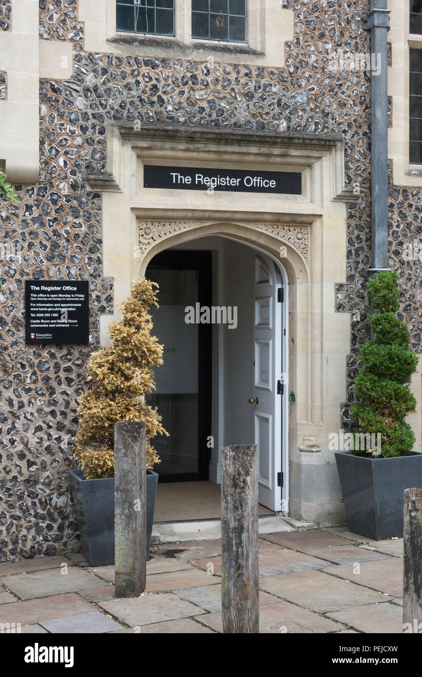 Register office uk hi-res stock photography and images - Alamy