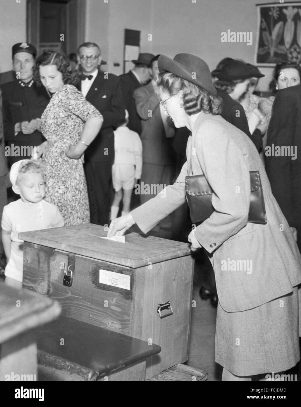 Historie 100let hi-res stock photography and images - Alamy