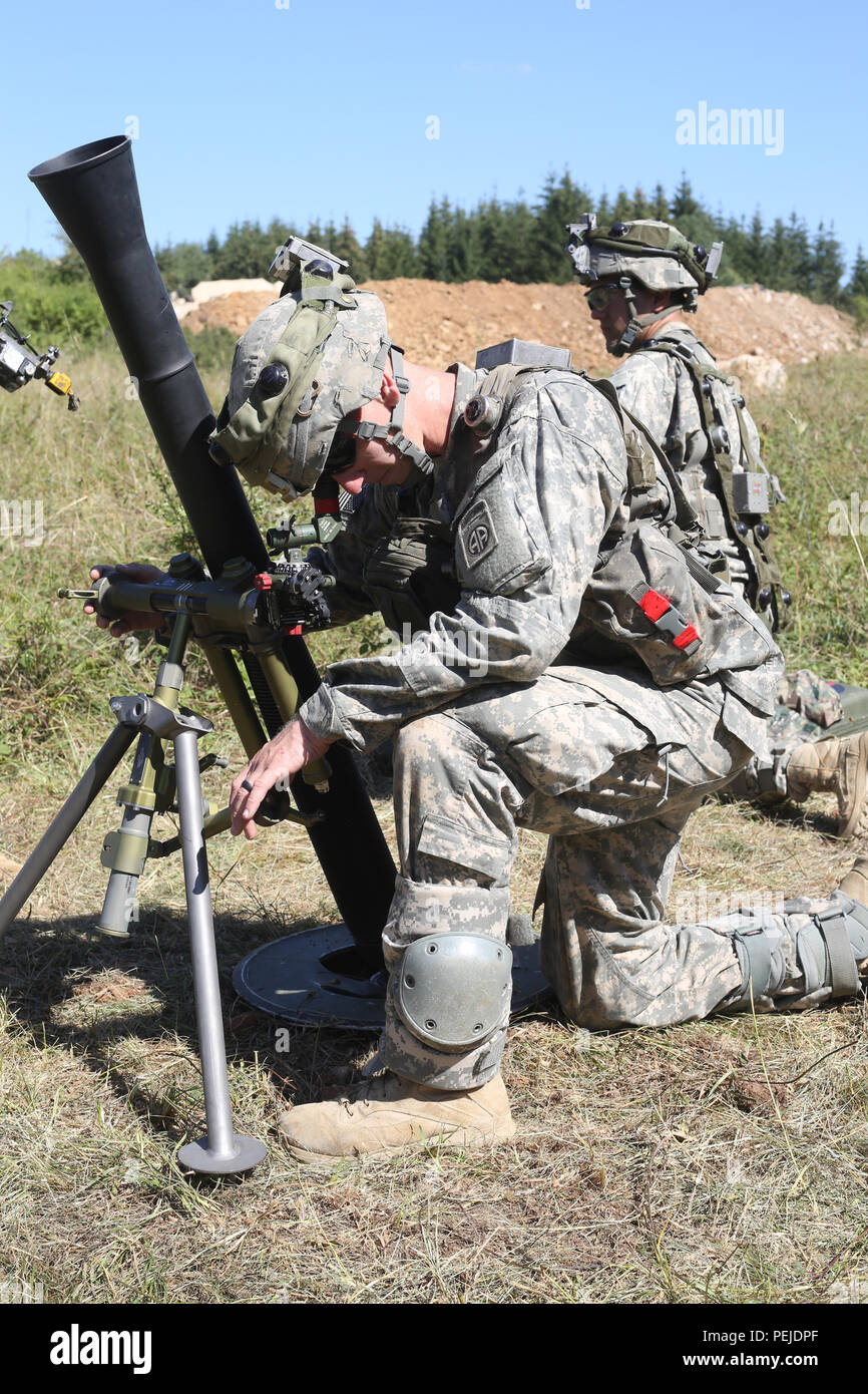 M252a1 81mm mortar hi-res stock photography and images - Alamy