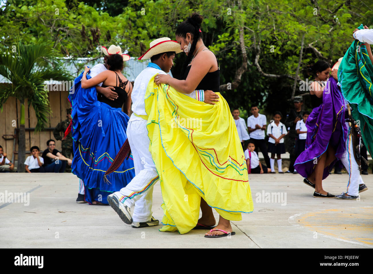 Local Hondurans demonstrate traditional dances for students and U.S ...