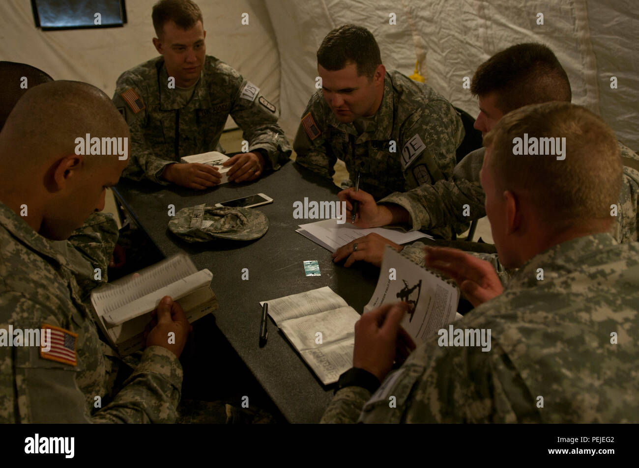 U.S. Army Reserve Soldiers from the 688th Engineer Company (Mobility ...