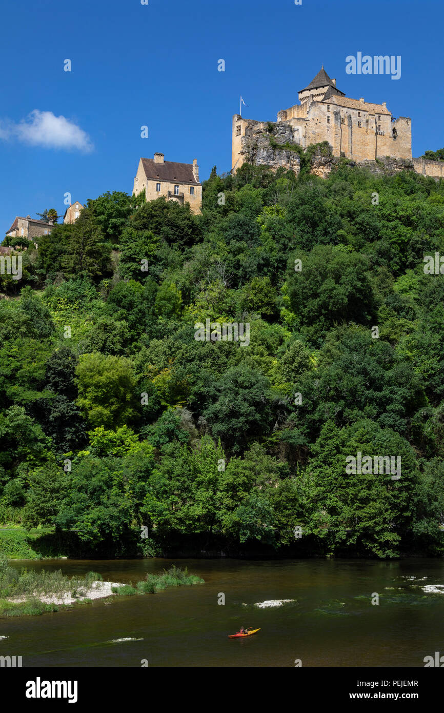 Chateau de castelnaud in dordogne hi-res stock photography and images ...