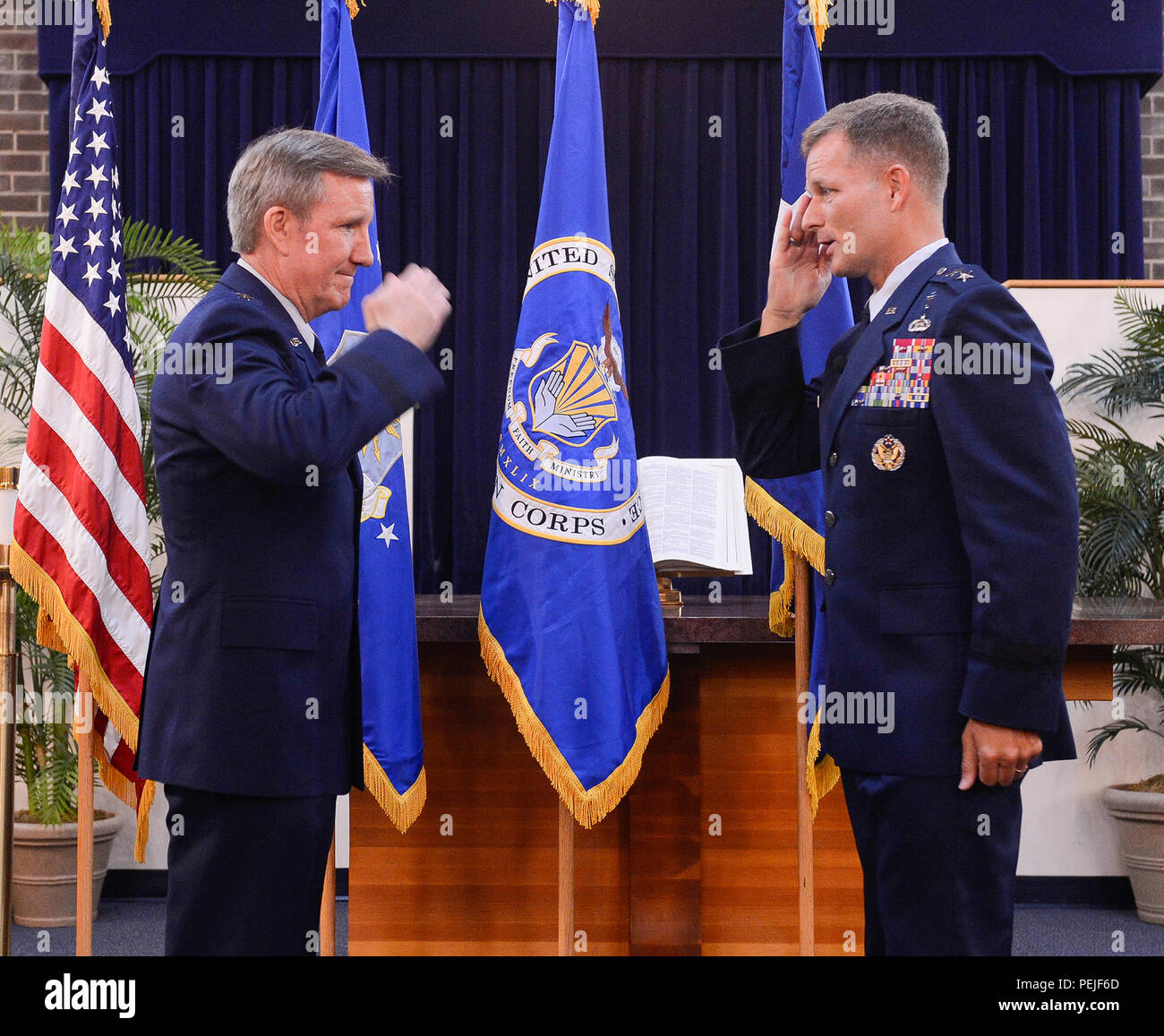 Chaplain major general dondi costin hi-res stock photography and images ...