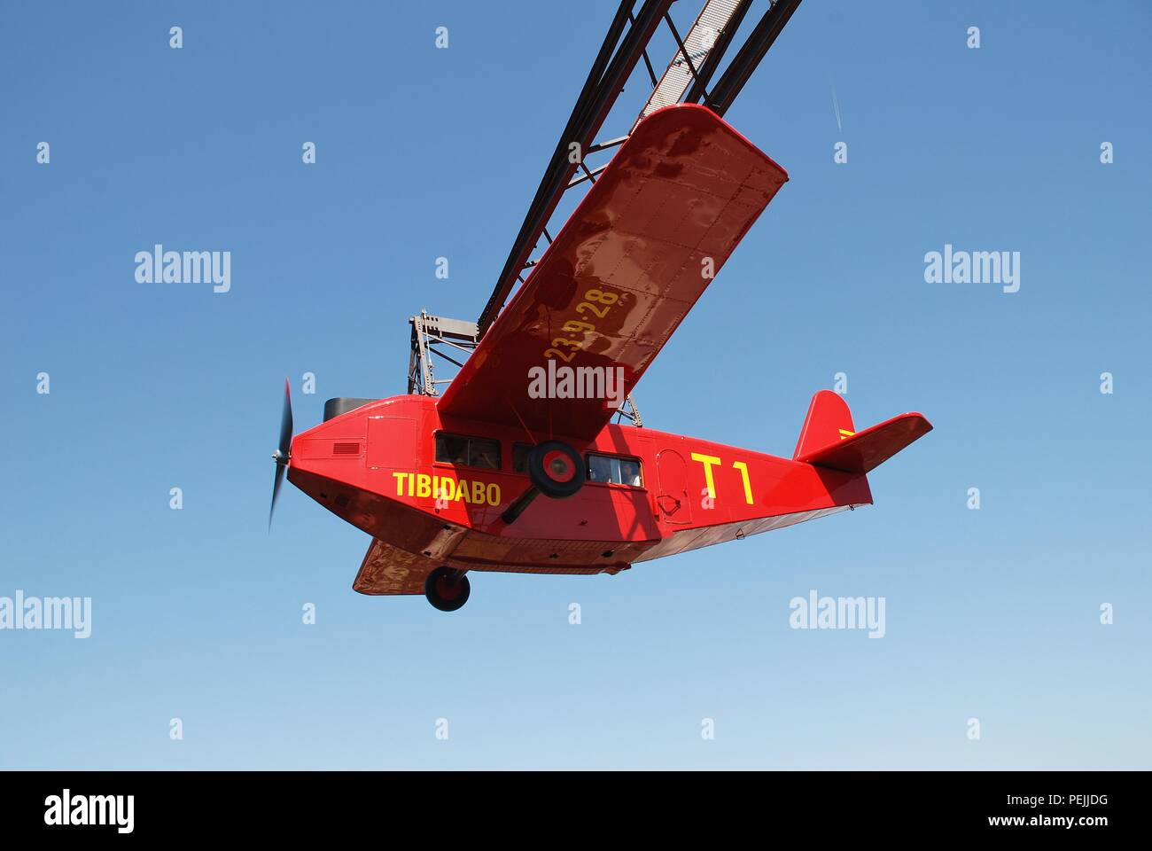 Vintage 1928 avio plane ride hi-res stock photography and images - Alamy
