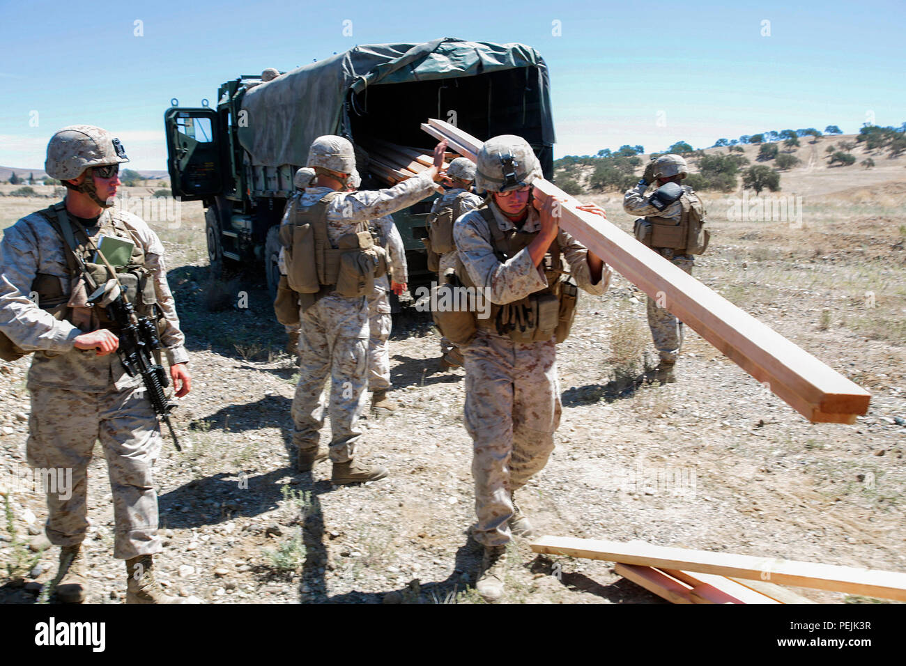 Marines with 1st Combat Engineer Battalion, 1st Marine Division, I ...