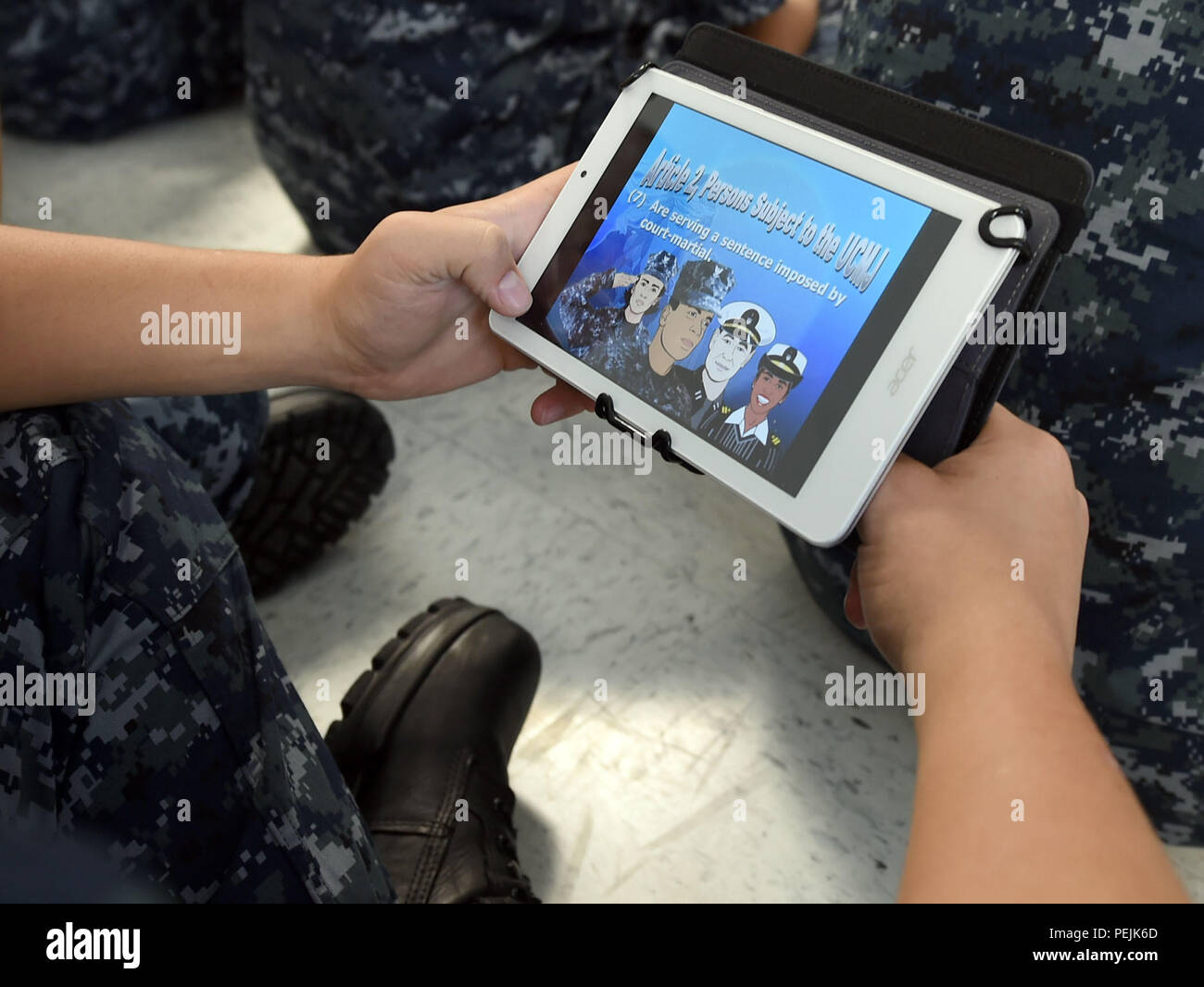 GREAT LAKES, Ill., (August 13, 2015) – A seaman recruit uses an ...