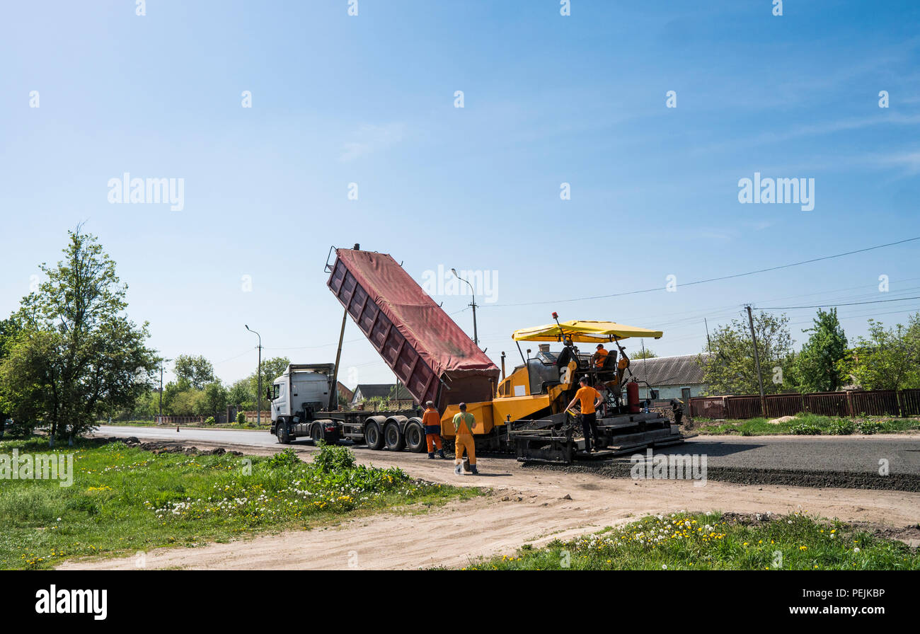Asphalt placing machine hi-res stock photography and images - Alamy