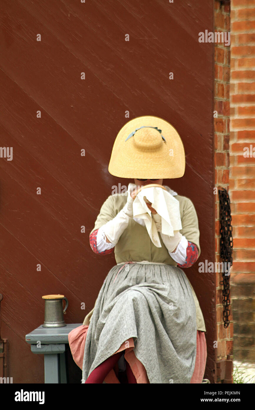 Williamsburg Colonial Woman High Resolution Stock Photography and ...